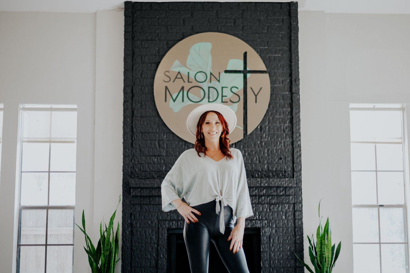 About | Salon Modesty